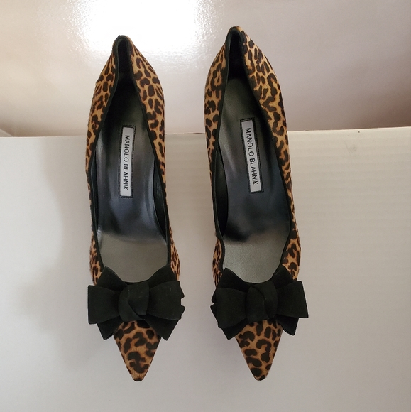 Manolo Blahnik | Shoes | New Manolo Blahnik Size 4 Leopard Print Pumps ...